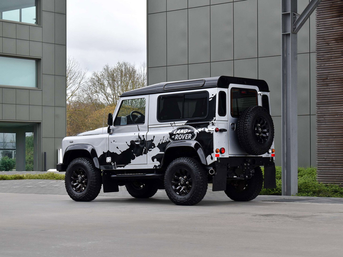 Land Rover Defender second hand to Aarschot of 52.950 € | 5020739 ...